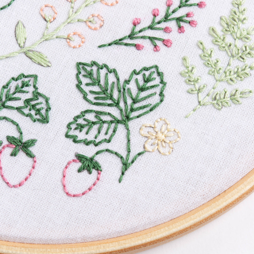 English Garden Embroidery Kit – Colour and Cotton